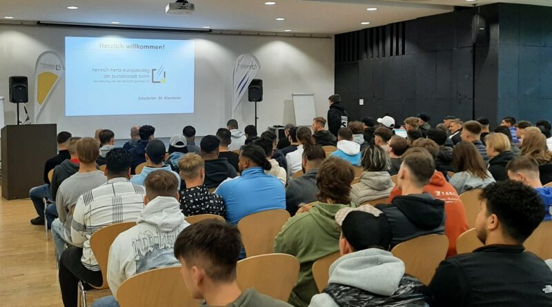 Einschulung neuer Auszubildenden, Schülerinnen und Schüler | heinrich ...